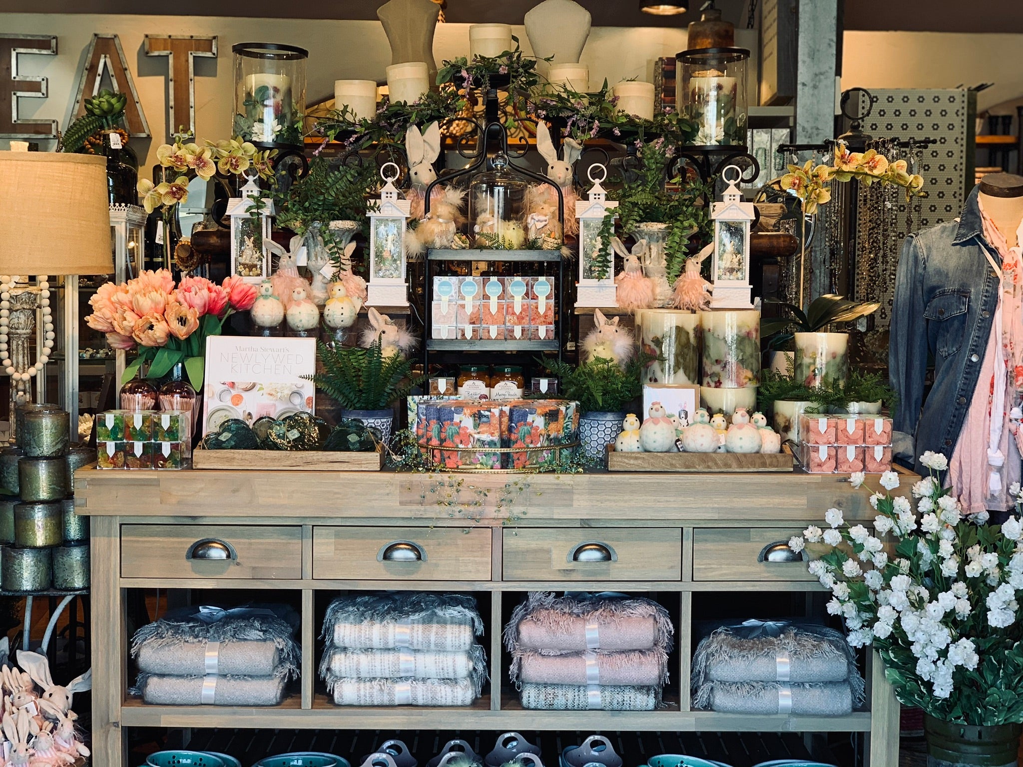 The Destination for Gifts, Decor and so much more... – Outside-In